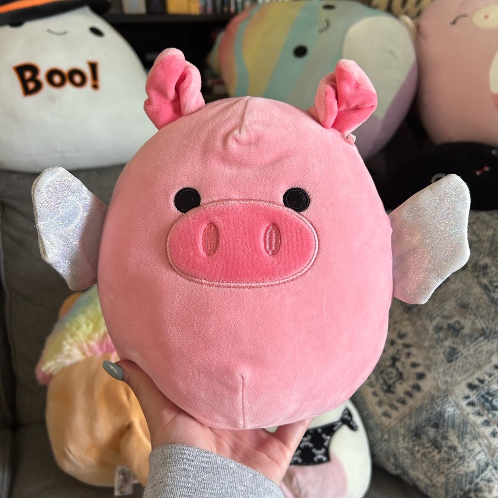 Kings Island Exclusive Cincy The Flying Pig Squishmal… - Gem